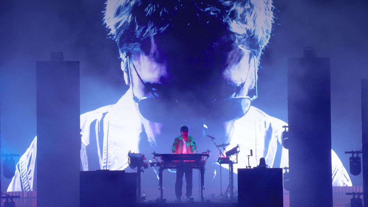 Jean-Michel Jarre - Live in Sevilla - Full movie free streaming | TV5MONDE+